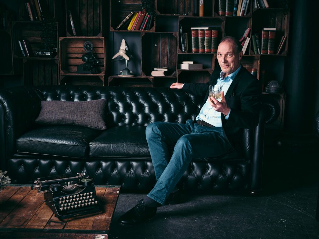 WEGEN ERKRANKUNG VERSCHOBEN!" Du bist noch nicht dran". Martin Brambach ...